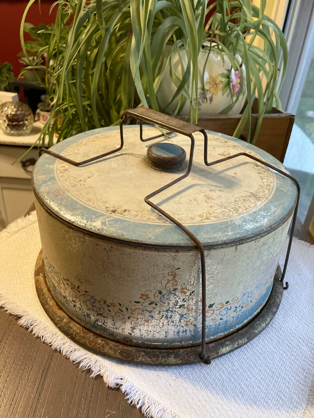 Vintage Primitive Rusty Cake Tin/tote, Farmhouse Decor - Etsy