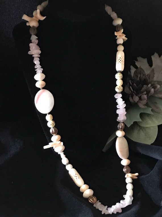 Vintage quartz & ivory - Gem