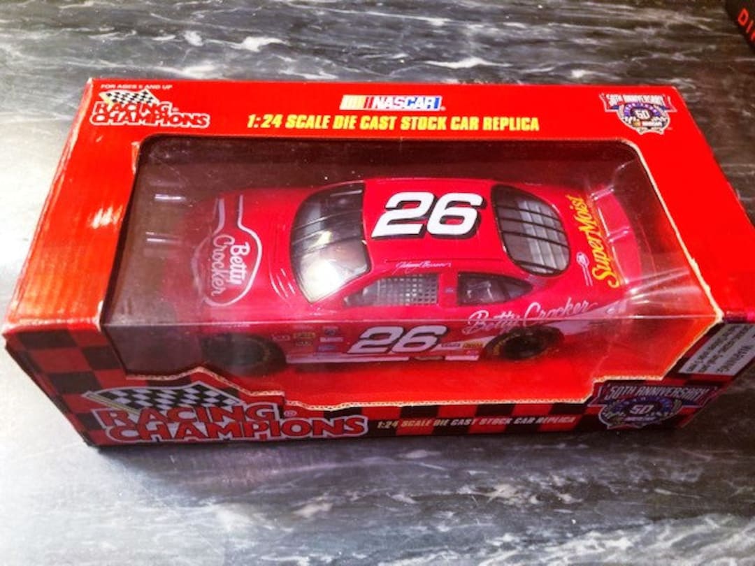 NASCAR 1:24 Scale Diecast Racing Champions 26 Johnny Benson 1998 Betty ...