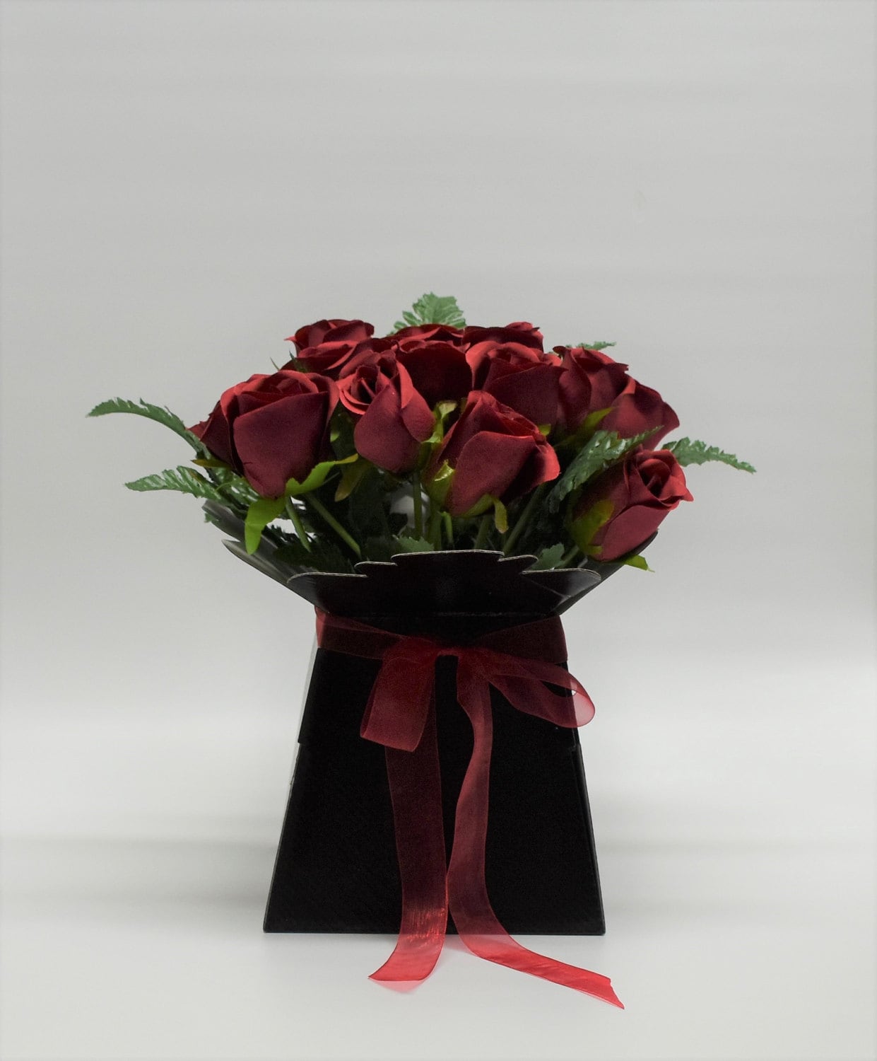 Red Roses Bouquet in Black Gift Box Finished With Organza Ribbon - Etsy