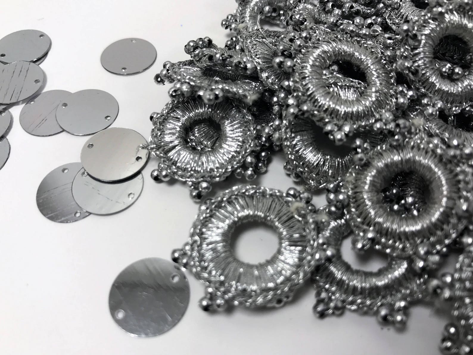 50 X Assorted Crochet Mirror Rims With Foil Mirrors Sewing Cardmaking ...