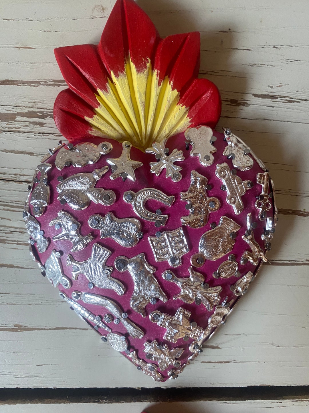 Large Religious Art, Milagros Heart, Exvoto, Corazón De Madera Con ...