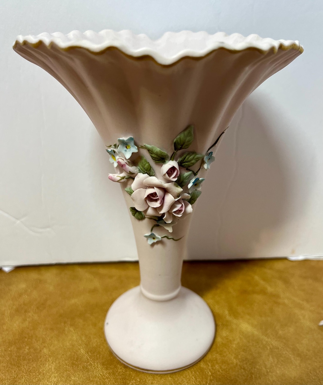 Lefton China Japan Vase – Scalloped Edge & Dimensional Flowers ...