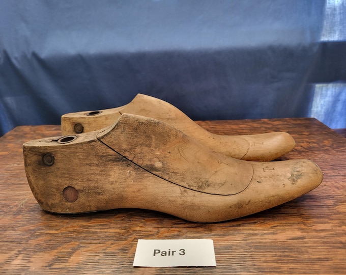 Antique Wood Shoe Lasts, Pair, Men’s, Long and Narrow - Etsy
