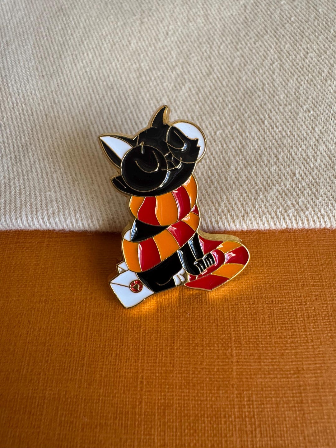 Gryffindor Pin, Cat Pin, Gryffindor Cat, Harry Potter Pin, Hogwarts ...