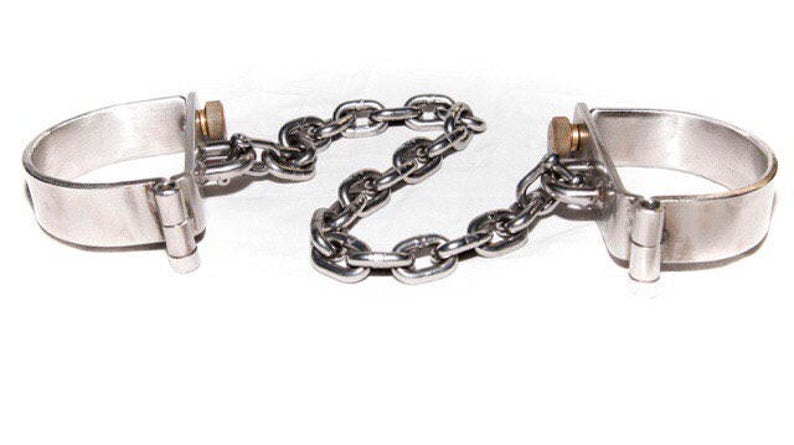 D Manacles & removable chain. | Etsy