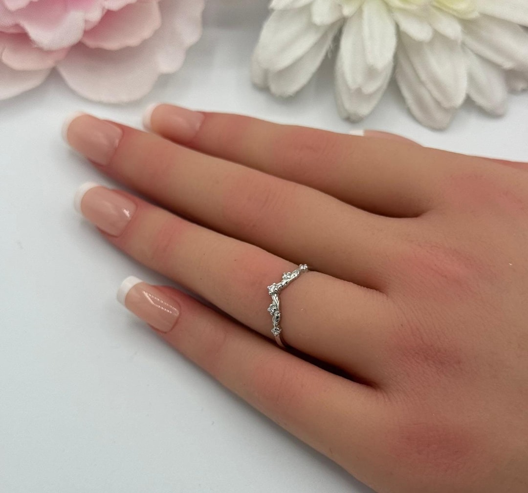 CZ Diamond Sterling Silver V Chevron Wedding Band - Etsy