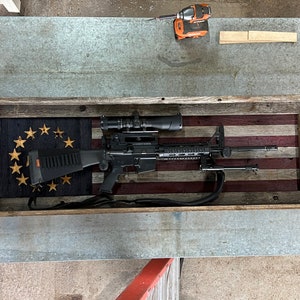 Rustic Flag Gun Rack, Reclaimed Wood Rustic Flag Shadow Box Gun Rack ...