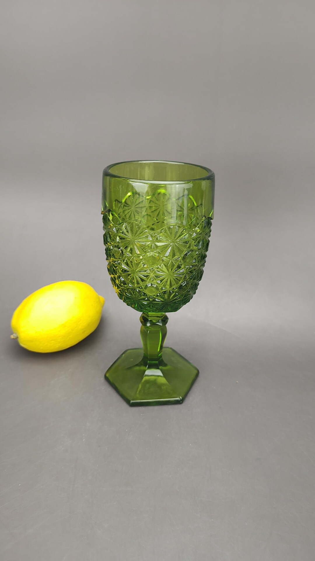 L E Smith Avocado Green Vintage Daisy and Button Water Goblet - Etsy