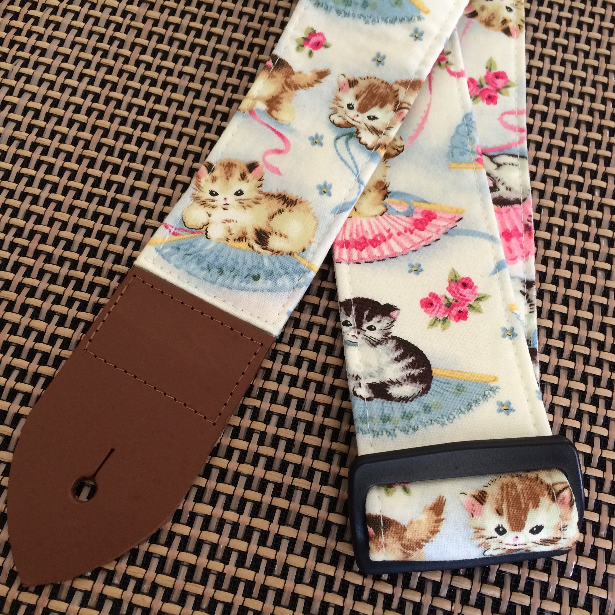 Kitten Guitar Strap // Adorable Pastel Retro Nostalgia Music | Etsy