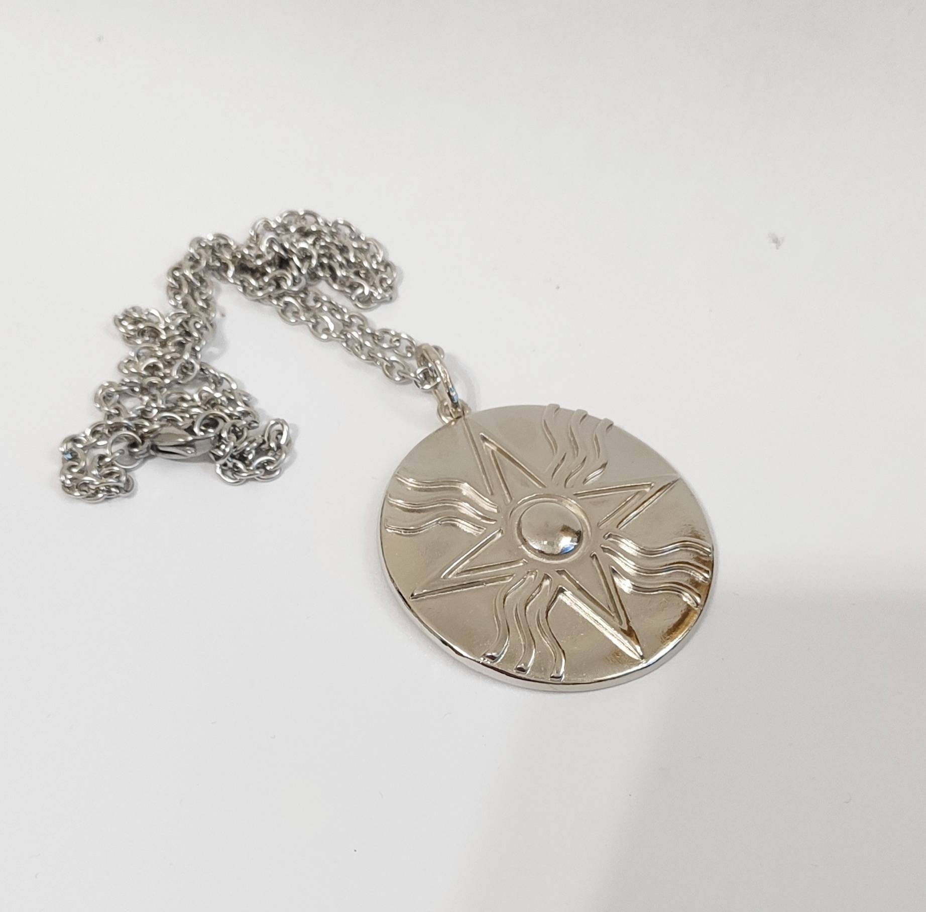 Sumerian solar disc medallion. 5 cmts in diameter. | Etsy