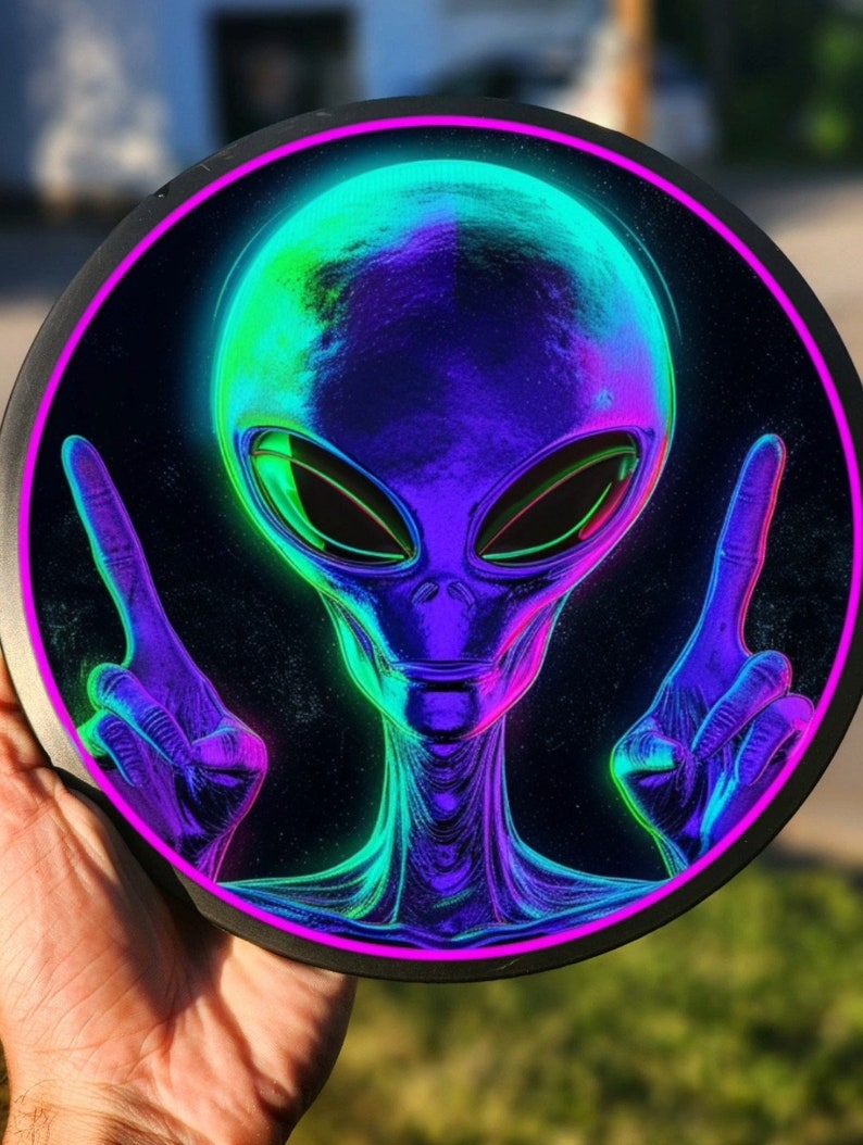 Trippy Alien - Disc Golf Disc, Frisbee Golf, Custom Discs, Digital Art ...