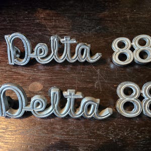 Oldsmobile Delta 88 Original Vehicle Badges or Emblems R & L Side Part ...