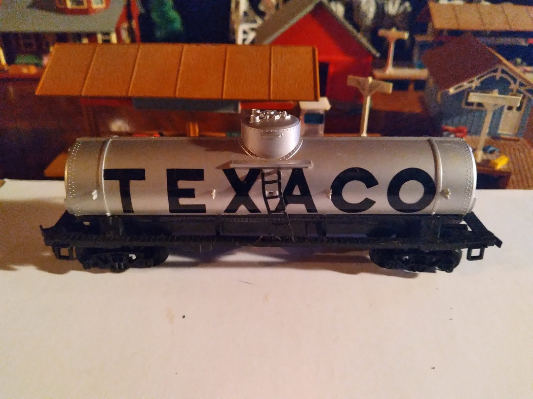 Vintage HO Model Trains - Tyco / Life Like - Texaco - Burlingtons ...