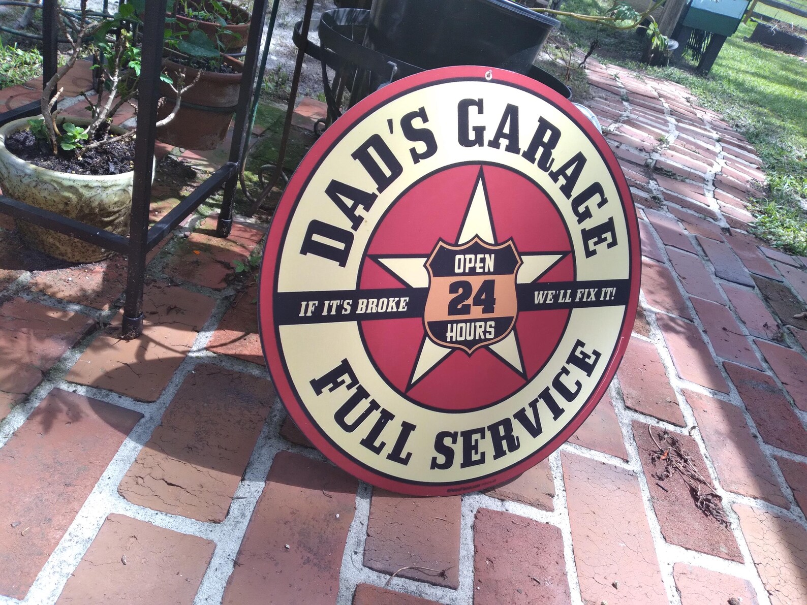 Dads Garage Round Barn - Garage Sign - If Its Broke, We'll Fix It - Etsy