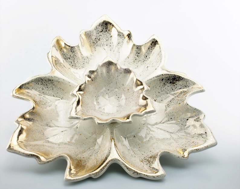 Vintage Midcentury-style 2-piece Gold and White Maple Leaf-shaped ...