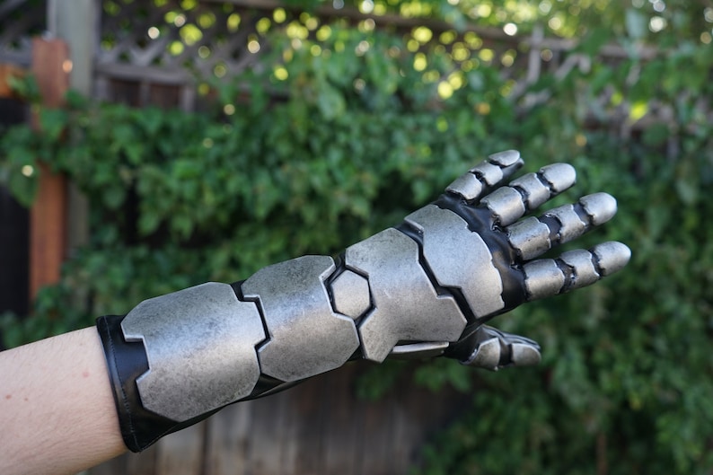 Custom Armored Robot Hand DOWNLOADABLE PATTERN - Etsy