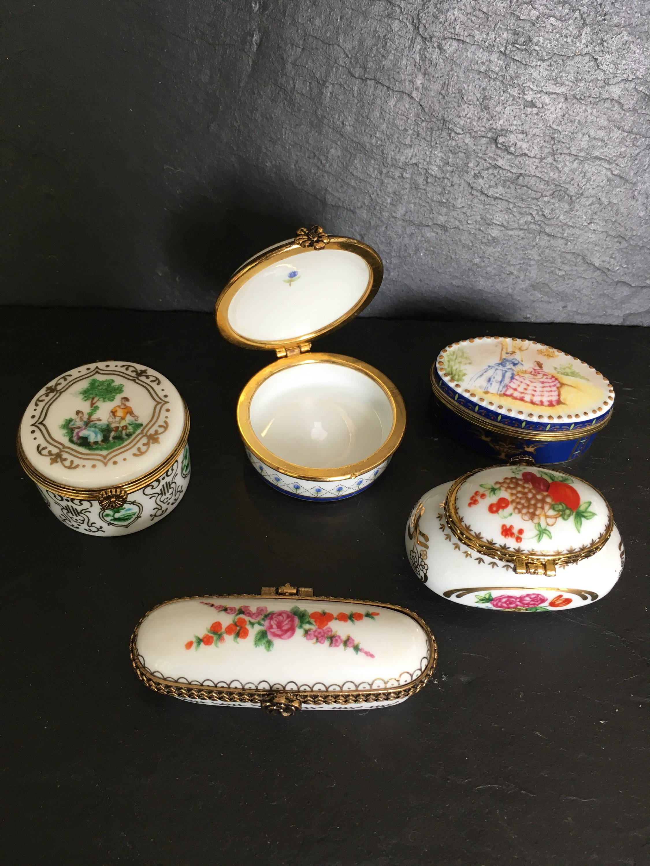 Del Prado Trinket Box. Porcelain Pill Box. Vintage Pill Box. Ep 42. Ep ...