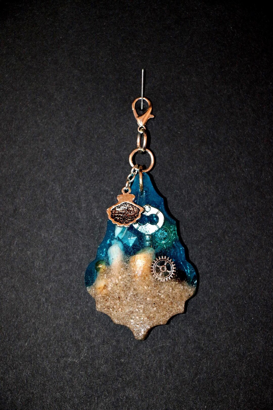 Handmade Resin Custom Embedded Seashells, Gear, With Charm Keychain - Etsy