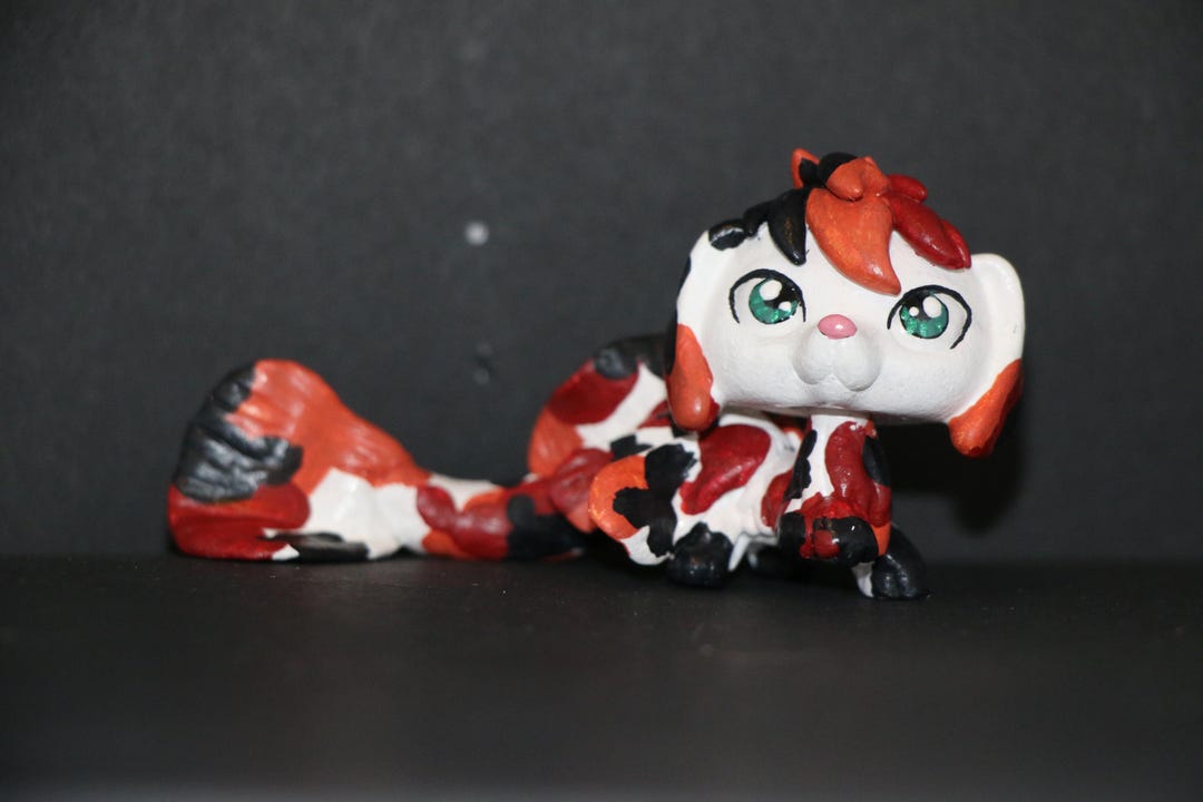 Red Black White Custom LPS Hand-painted, Unique LPS Art Toy– "koi Fish ...