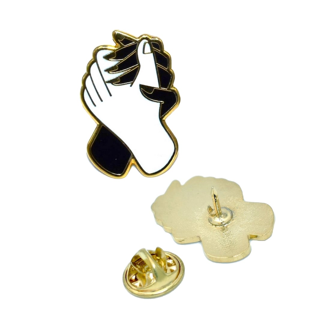 Hands Pins, Anti-racism Pins, Love Between Peoples, Hands Enamel Pin ...