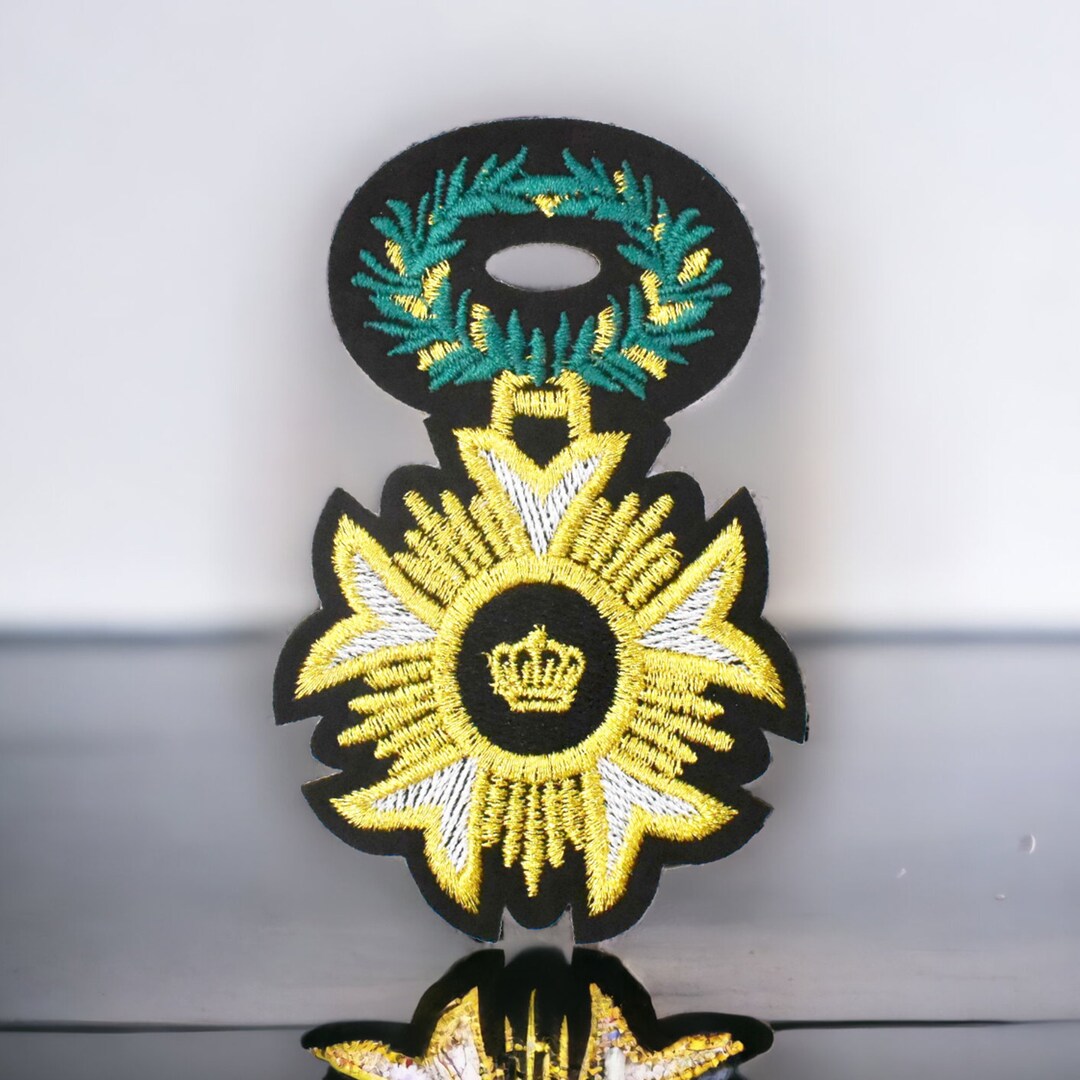 Embroidered Coat of Arms Patch, Coat of Arms Badge, Laurel Wreath Coat ...