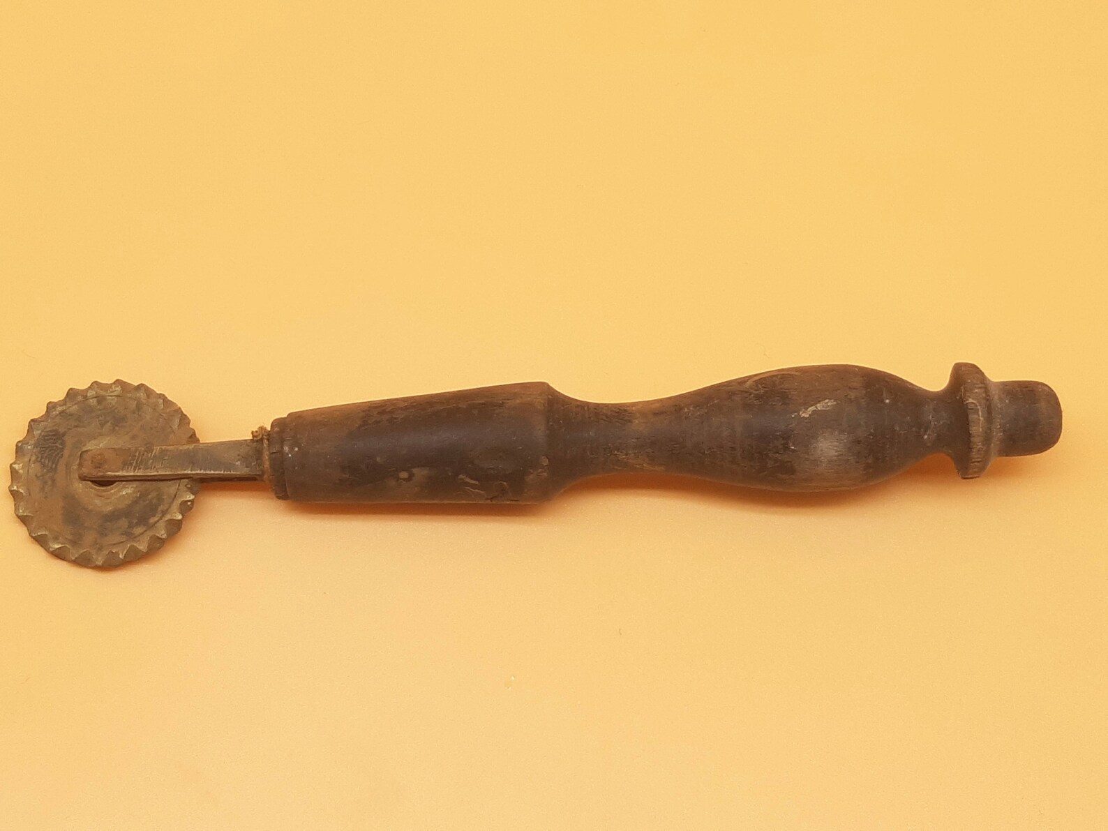 Vintage Rusty Pastry Dough Cutters With Wooden Handle Set of - Etsy