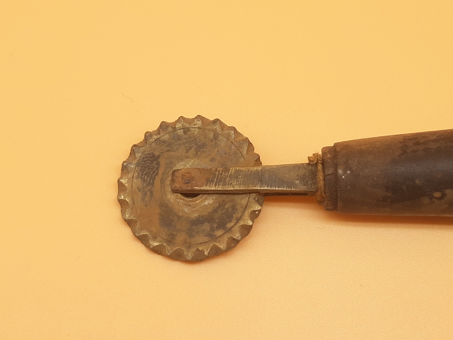 Vintage Rusty Pastry Dough Cutters With Wooden Handle Set of - Etsy