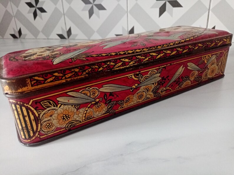 1920s Art Deco Stylish Storage Tin. Beautiful Red and Dragonfly ...