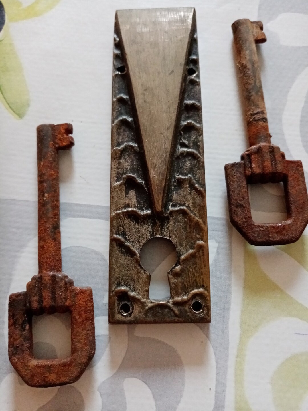 Set of 2 Vintage French 1930's Art Deco Keys and Escutcheon Reclaimed ...