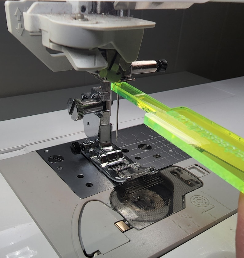 Needle Insert Tool | Needle Changing | Sewing Machine Needle ...