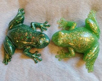 Frog Figurine. Epoxy Resin Frog With Colorchanging Powders. Water ...