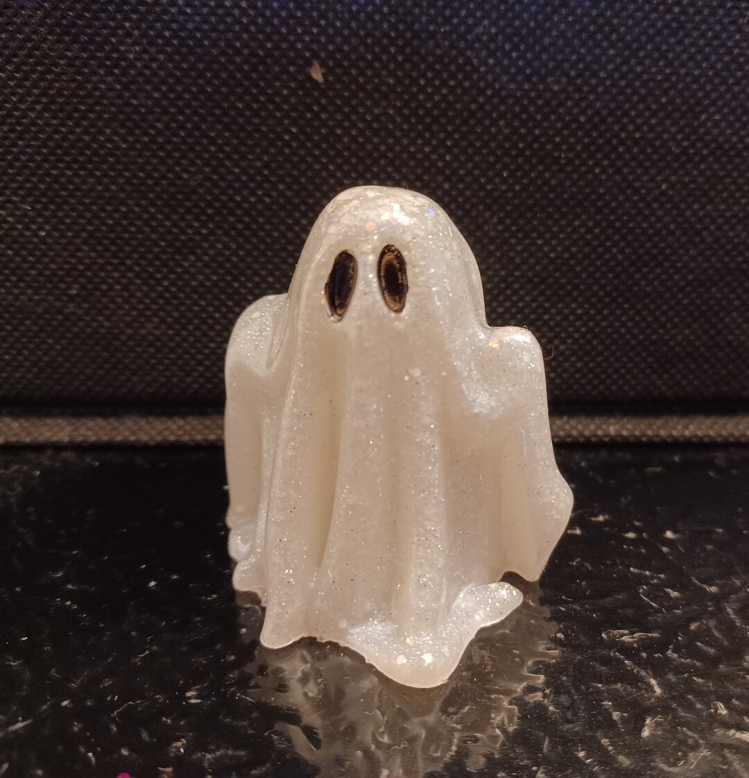 Small Resin Spooky Ghost Friend Figurines - Etsy