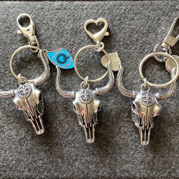 Bull Keychain - Etsy