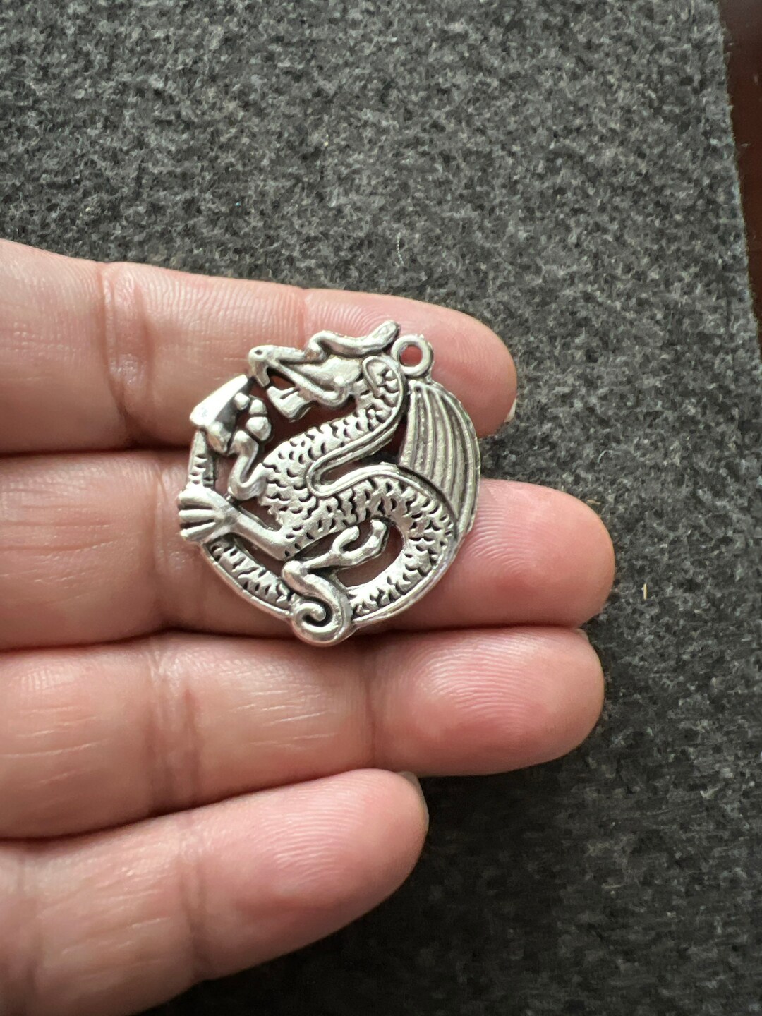 2D Dragon Charms, Vintage Silver Circle Dragon Charm, Dragon Jewelry ...