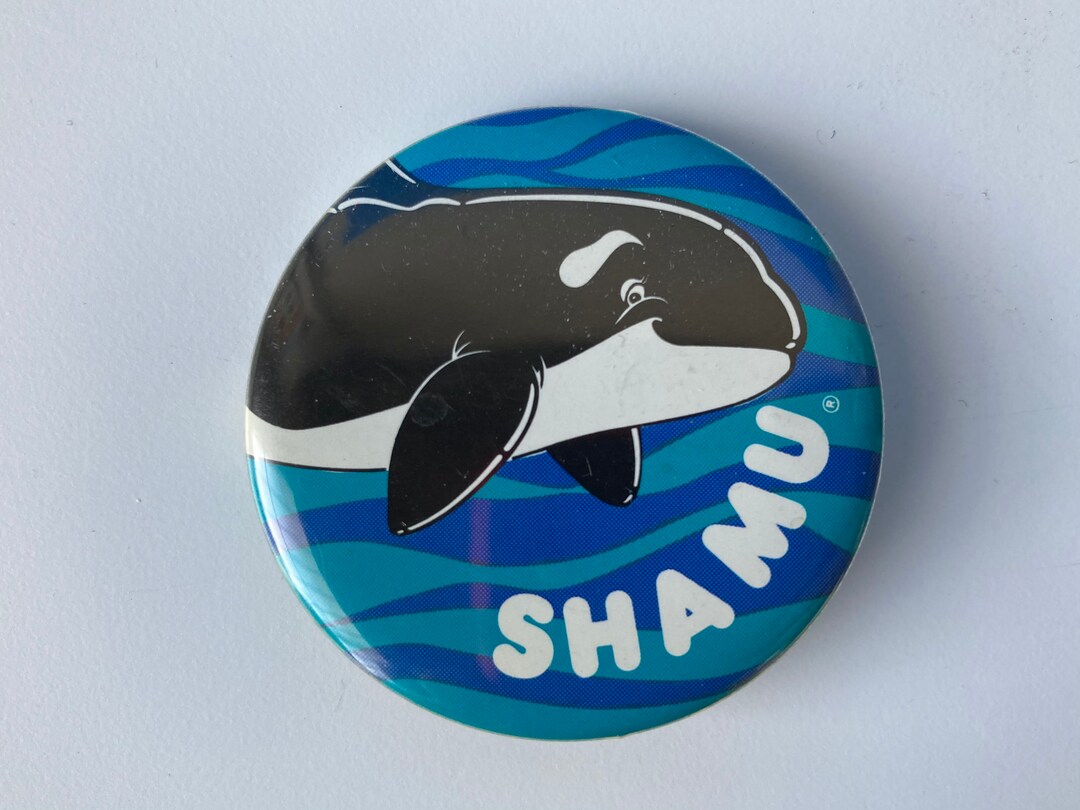Shamu Pin Button - Etsy