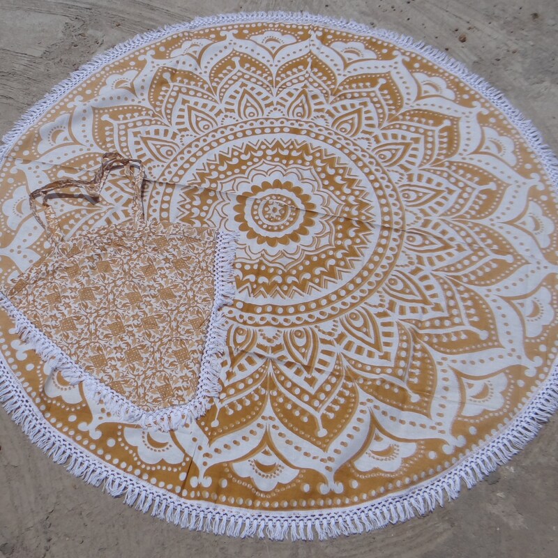 Round Beach Towel - Etsy