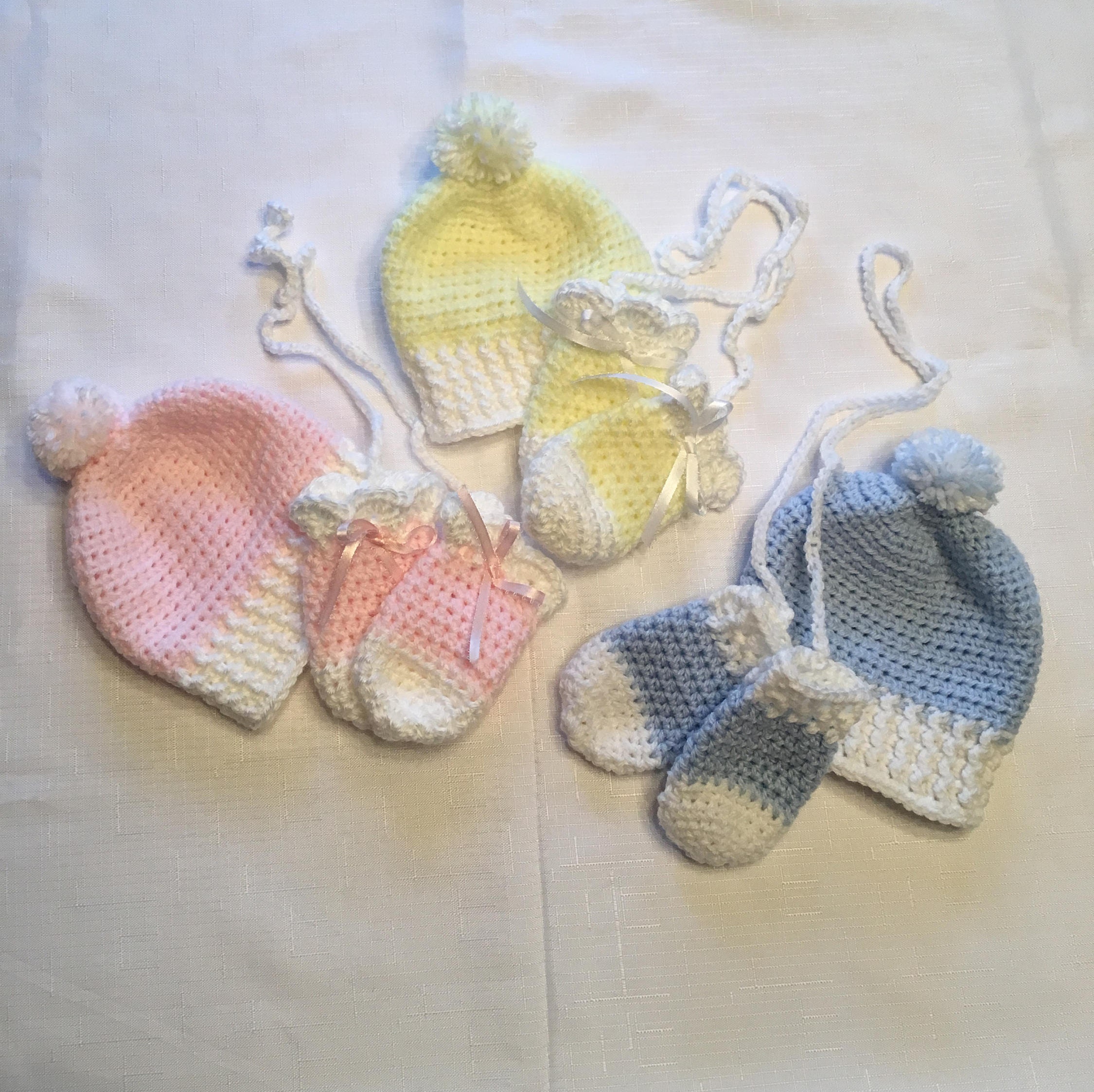 Handmade Baby Hat and Mittens - Etsy Israel