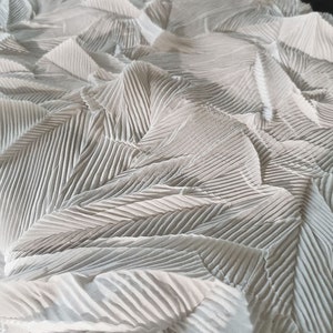 3D Creative White Pleated Fabric, Fashion Evening Dress, Texture Pleats ...