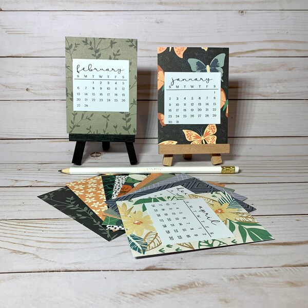 2025 Small Desk Calendar - Etsy