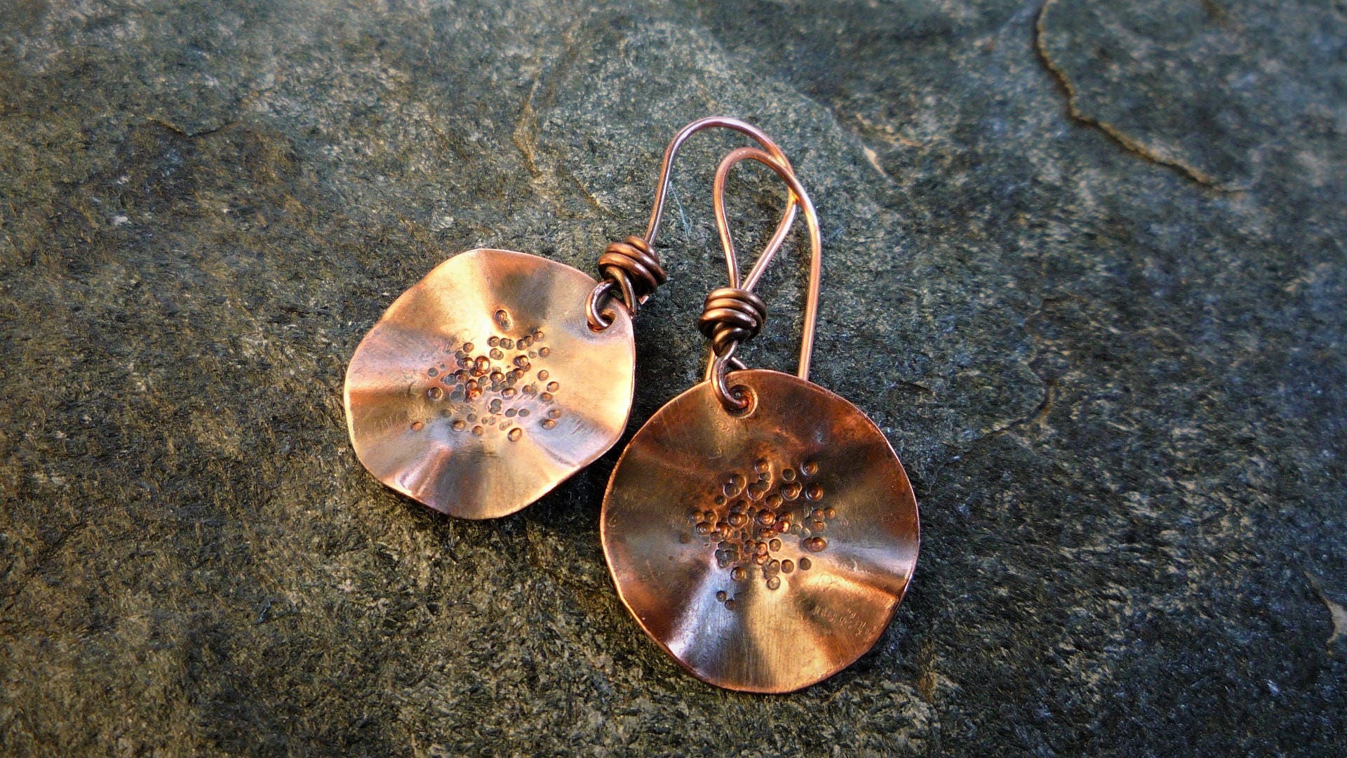 Small rustic earrings Copper disk earrings Hammered copper | Etsy