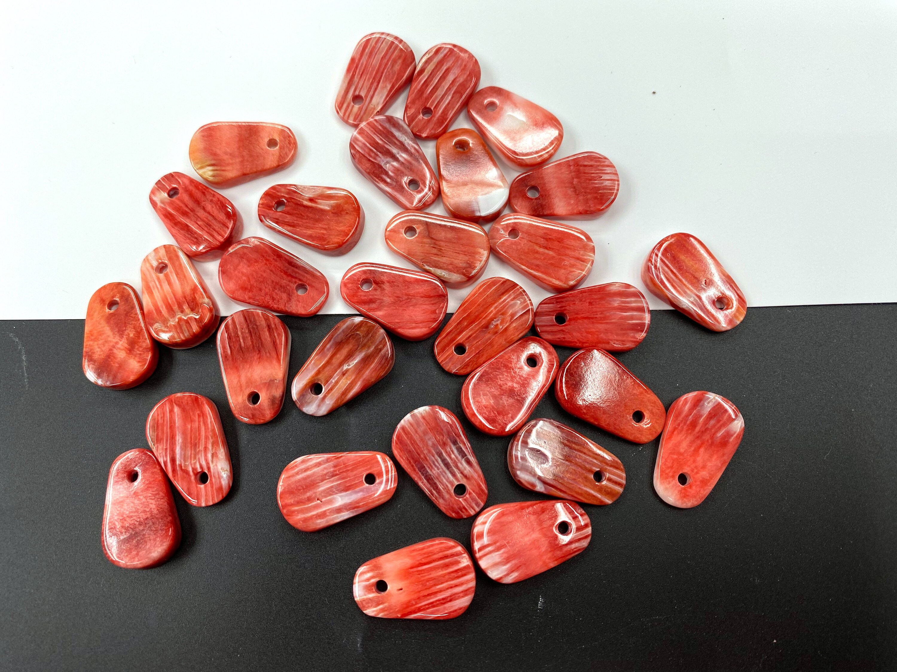 Natural Spiny Oyster Jacla Corn Piece 15.5x25mm 5pcs (orange/red/purple ...