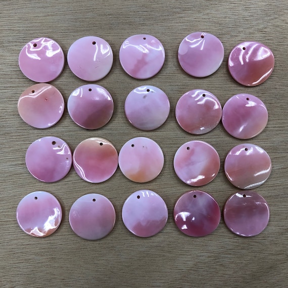 Natural Queen Conch Shell Round Pendant | Etsy