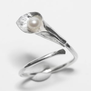 Calla Lily Ring - Etsy