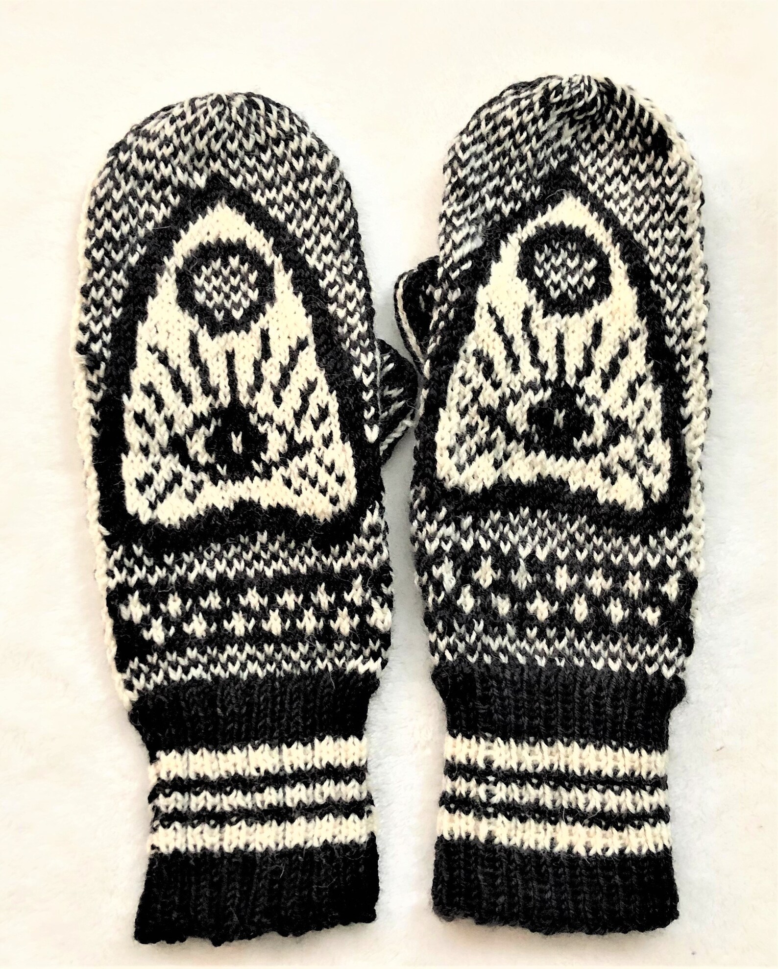Ouija Mitten Digital Pattern, Ouija Planchette Knit Mitten Pattern ...