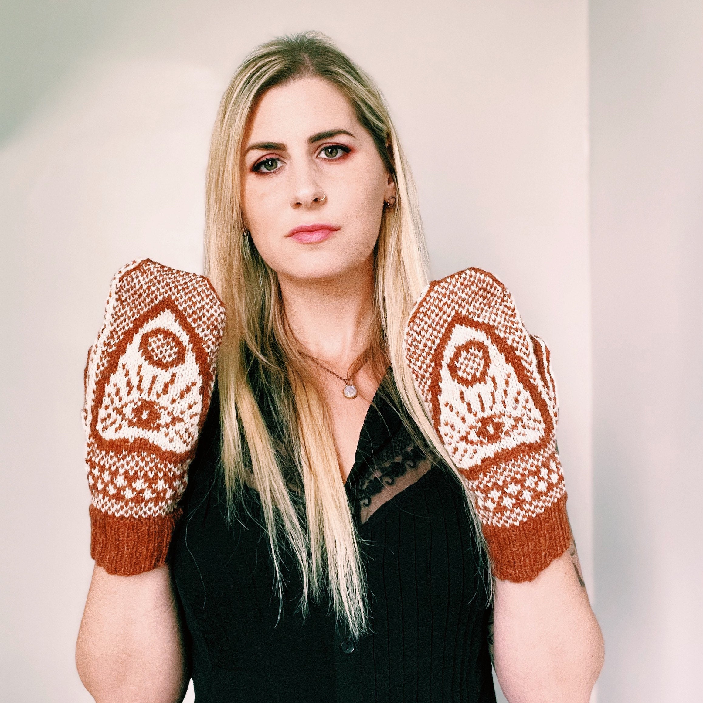 Ouija Mitten Digital Pattern, Ouija Planchette Knit Mitten Pattern ...