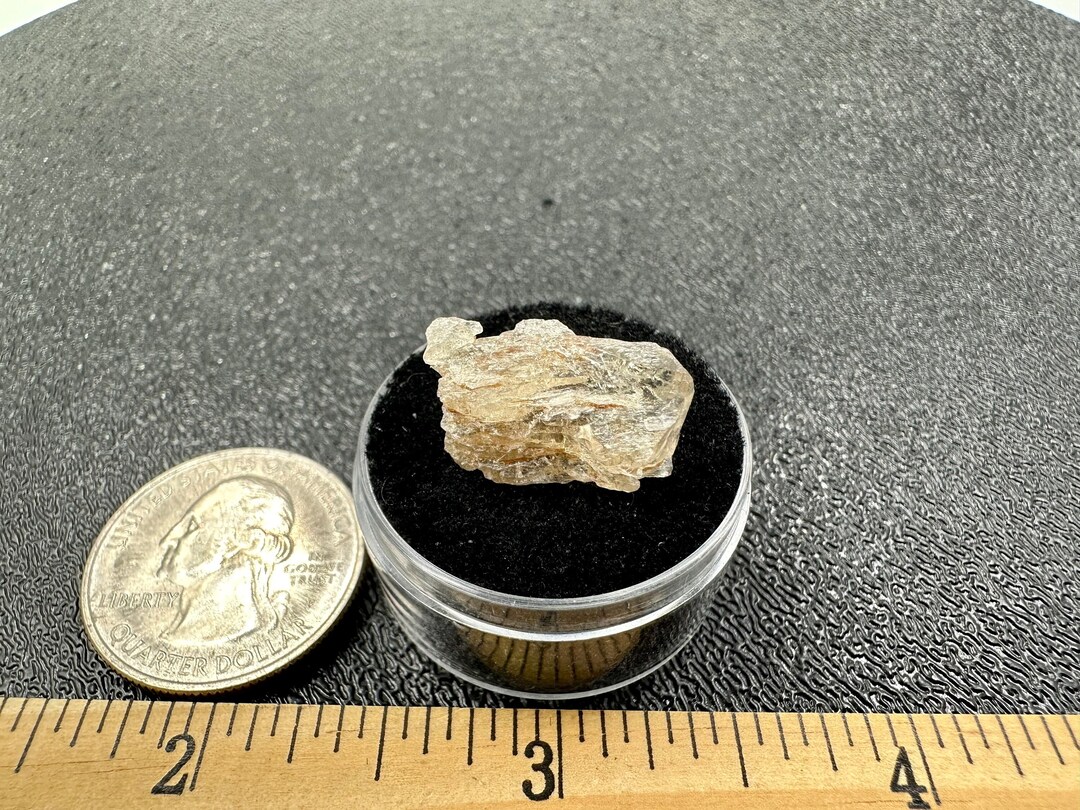7.2ct Burmese Color-change Petalite Specimen - Etsy