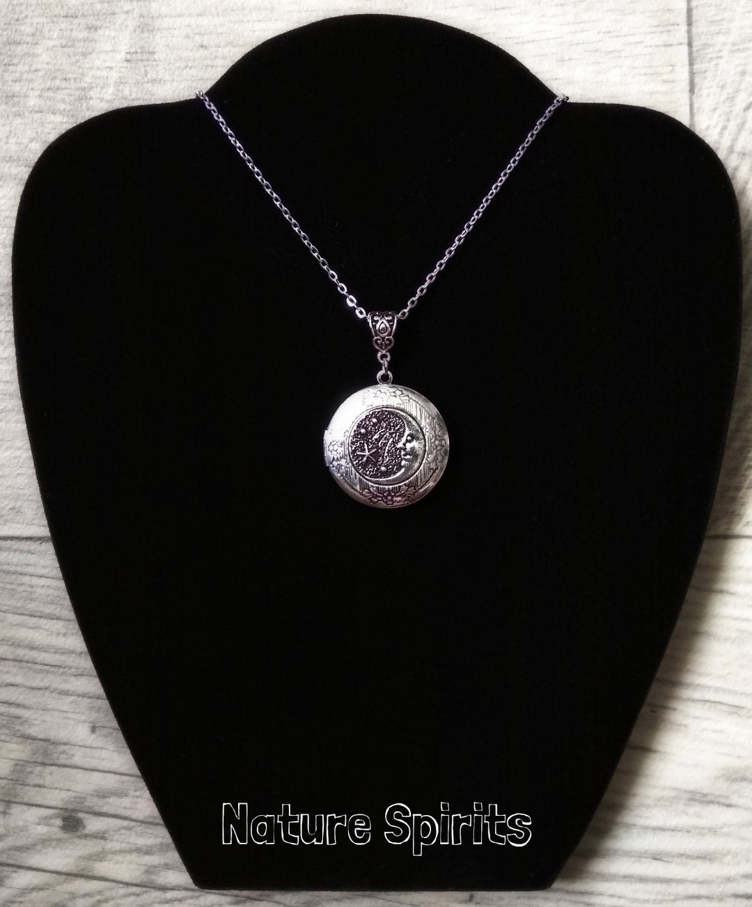 Memory Spell Silver Locket Vintage Victorian Gothic Moon and Stars ...