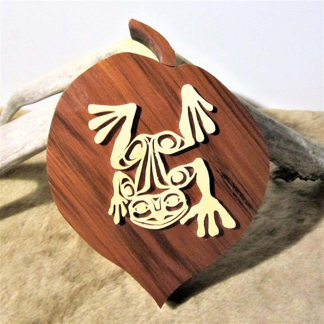 Kwakiutl First Nation 'frog on a Lilypad' Jewelry Box Carving Pacific ...