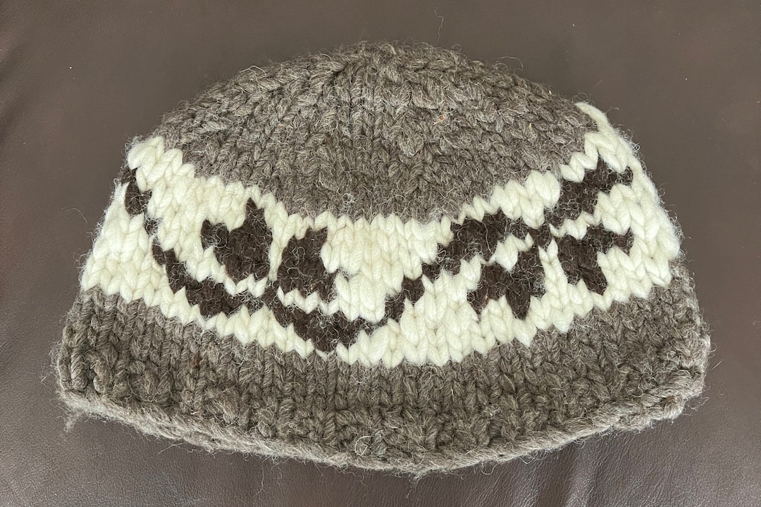 Coast Salish Cowichan First Nation 'mistletoe' Knit Adult Touque Winter ...